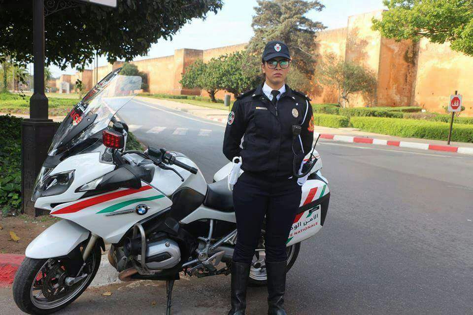 La police marocaine déploie sa nouvelle tenue conçue et fabriquée par ...